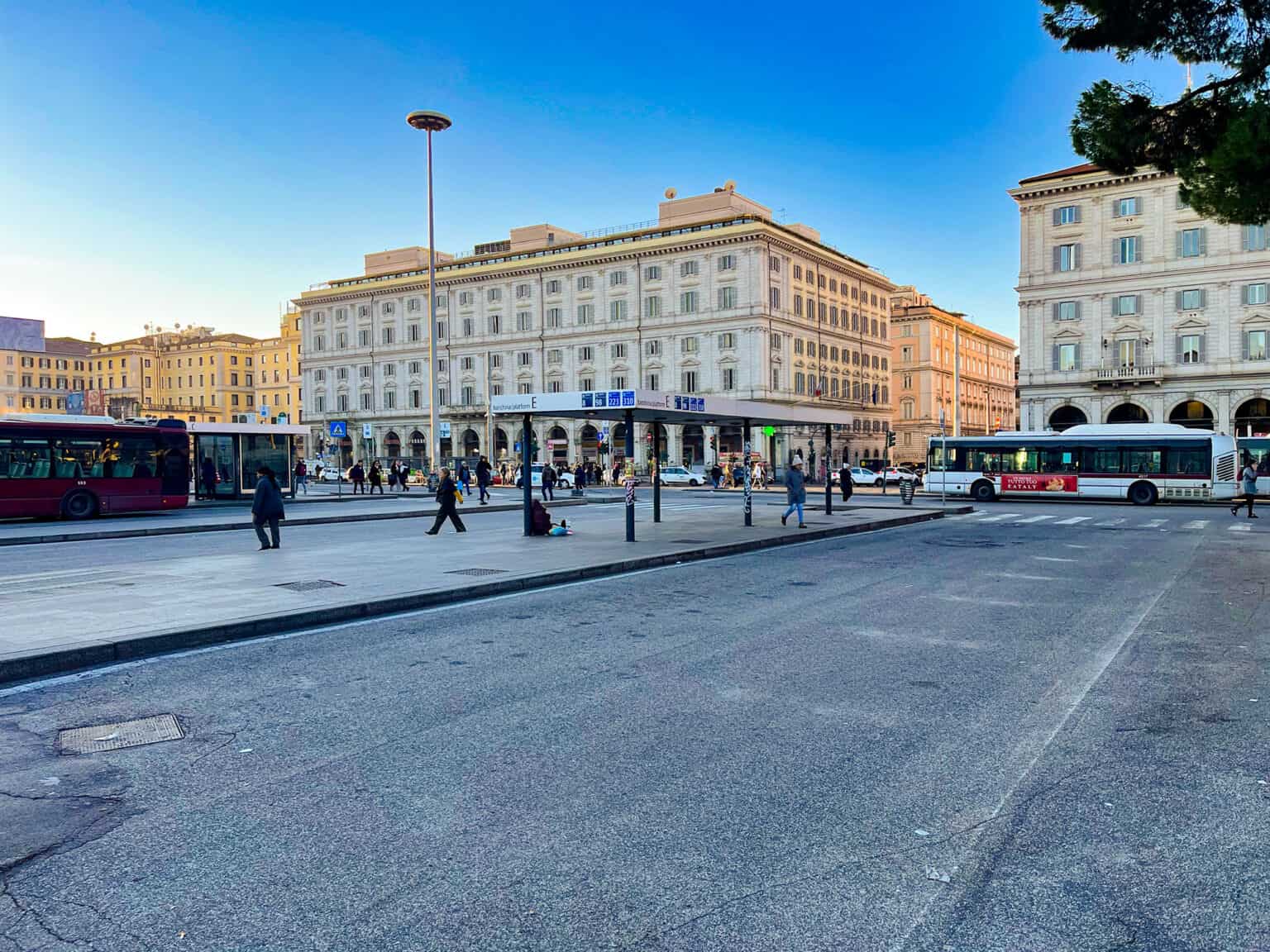 How to get from Rome Fiumicino to City Centre (2024) - A Backpacker's World