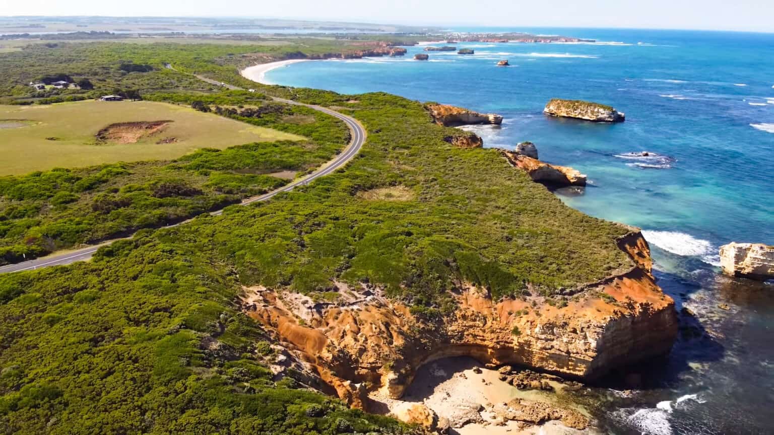 11 Best Great Ocean Road Tours To Take In 2024 - A Backpacker's World