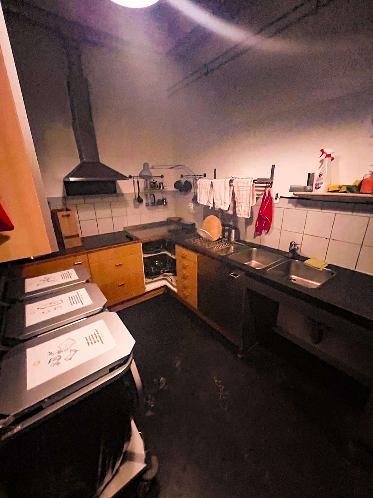 What is it like to Stay in a Hostel? (From a Full-Time Backpacker) - A ...