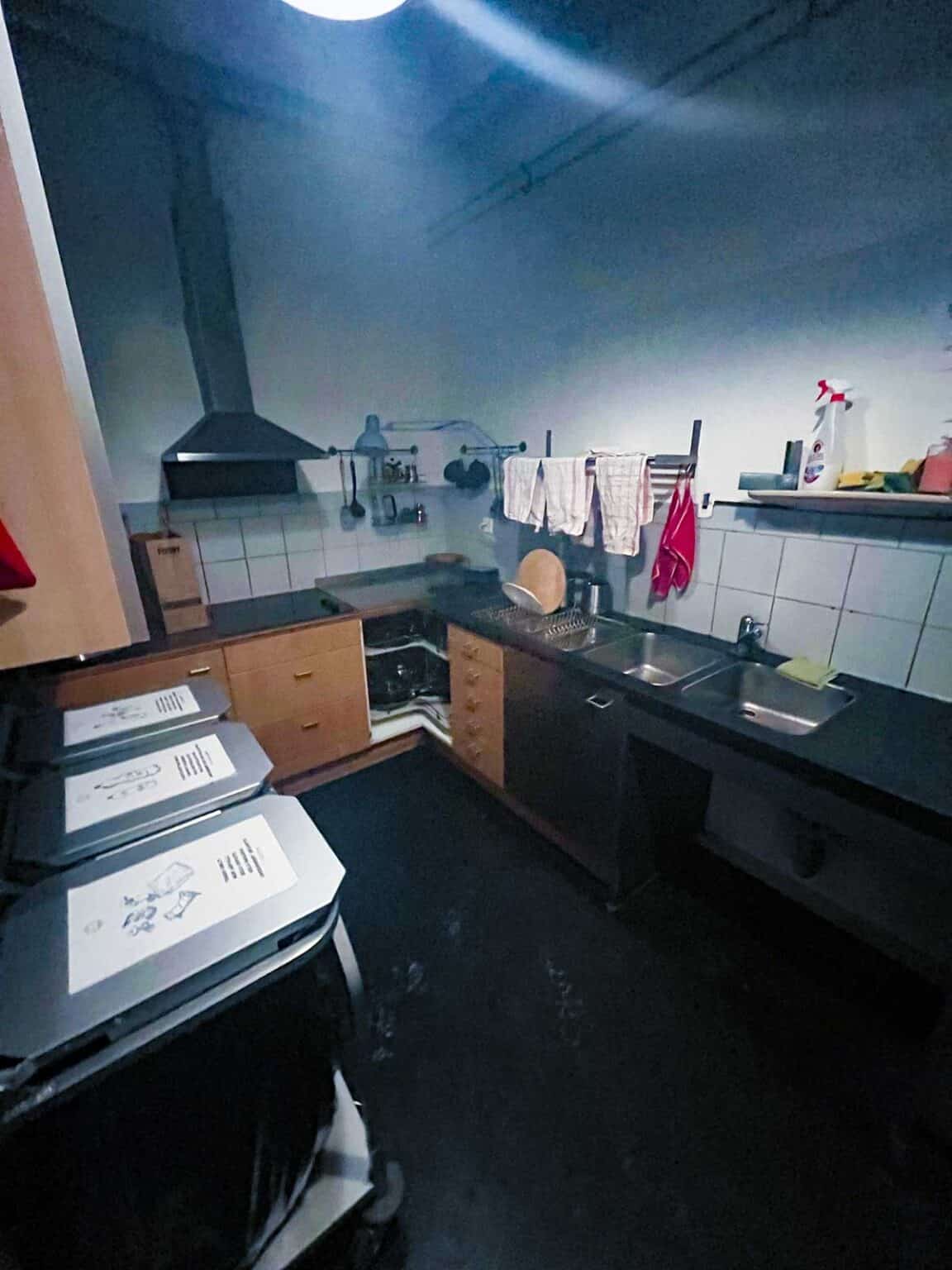 21 Hostel Rules To Ensure Good Hostel Etiquette - A Backpacker's World