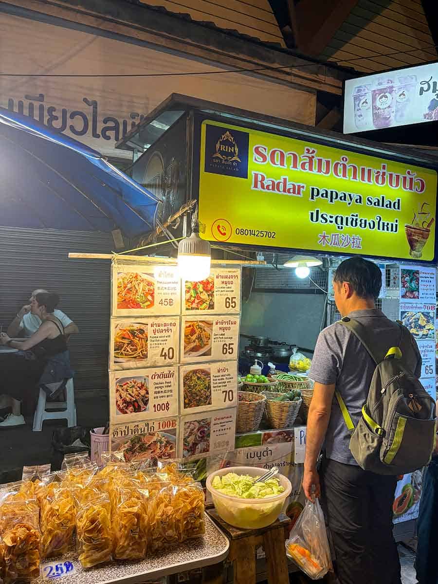Chiang Mai Gate Market: Best Guide (2024) - A Backpacker's World